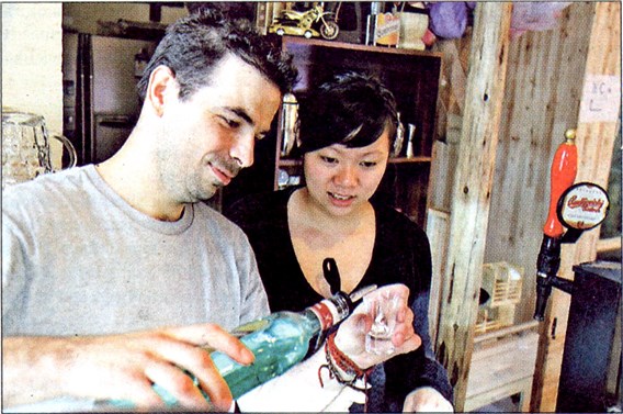 Stunt‘Spider Man'lands as Old Street chef--嘉定报