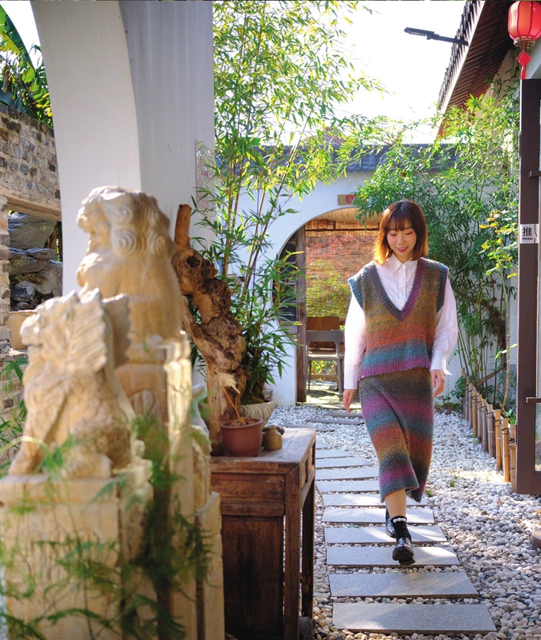 A trip to sAvor teA Around A stove in shAnghAi’s suburbs--嘉定报